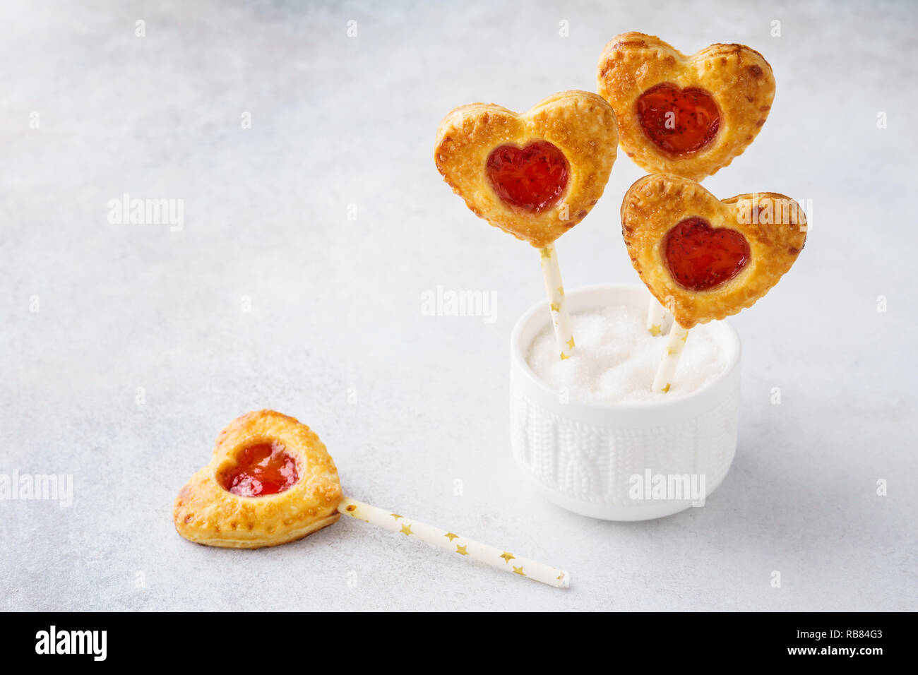 Pie on a stick hi-res stock photography and images - Alamy