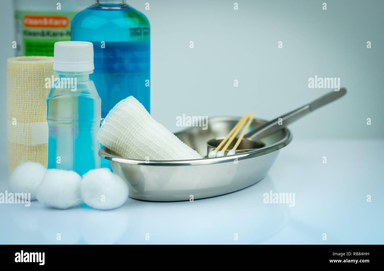 Wound care dressing set and stainless steel plate, forceps, iodine cup ...