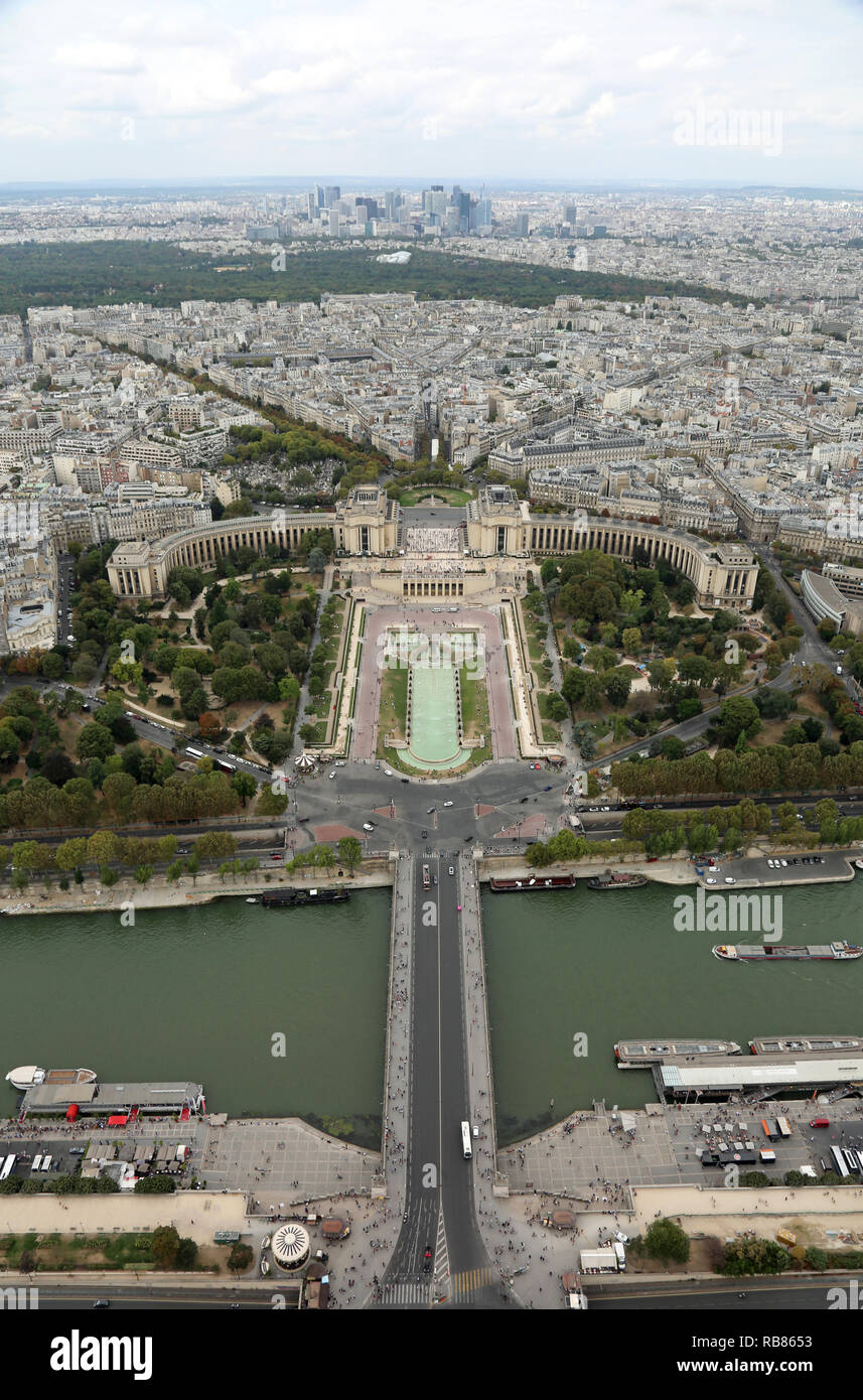 Paris, France - August 21, 2018: Palace of Chaillot in the Torcadero ...