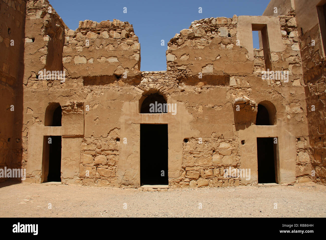 Qasr Kharana, the desert castle in eastern Jordan Stock Photo - Alamy