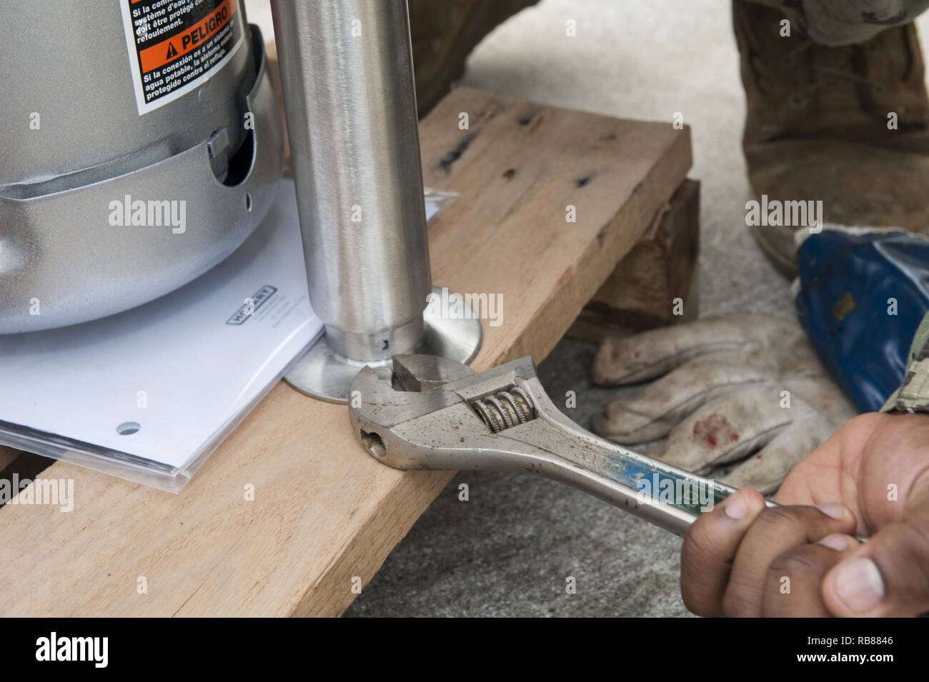 U.S. Navy Seaman Gregory Whitlow, Naval Mobile Construction Battalion ...
