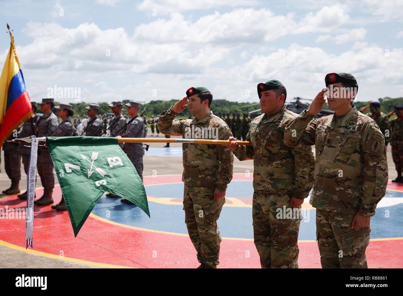U.S. Army 7th Special Forces Group (Airborne) Soldiers present their ...