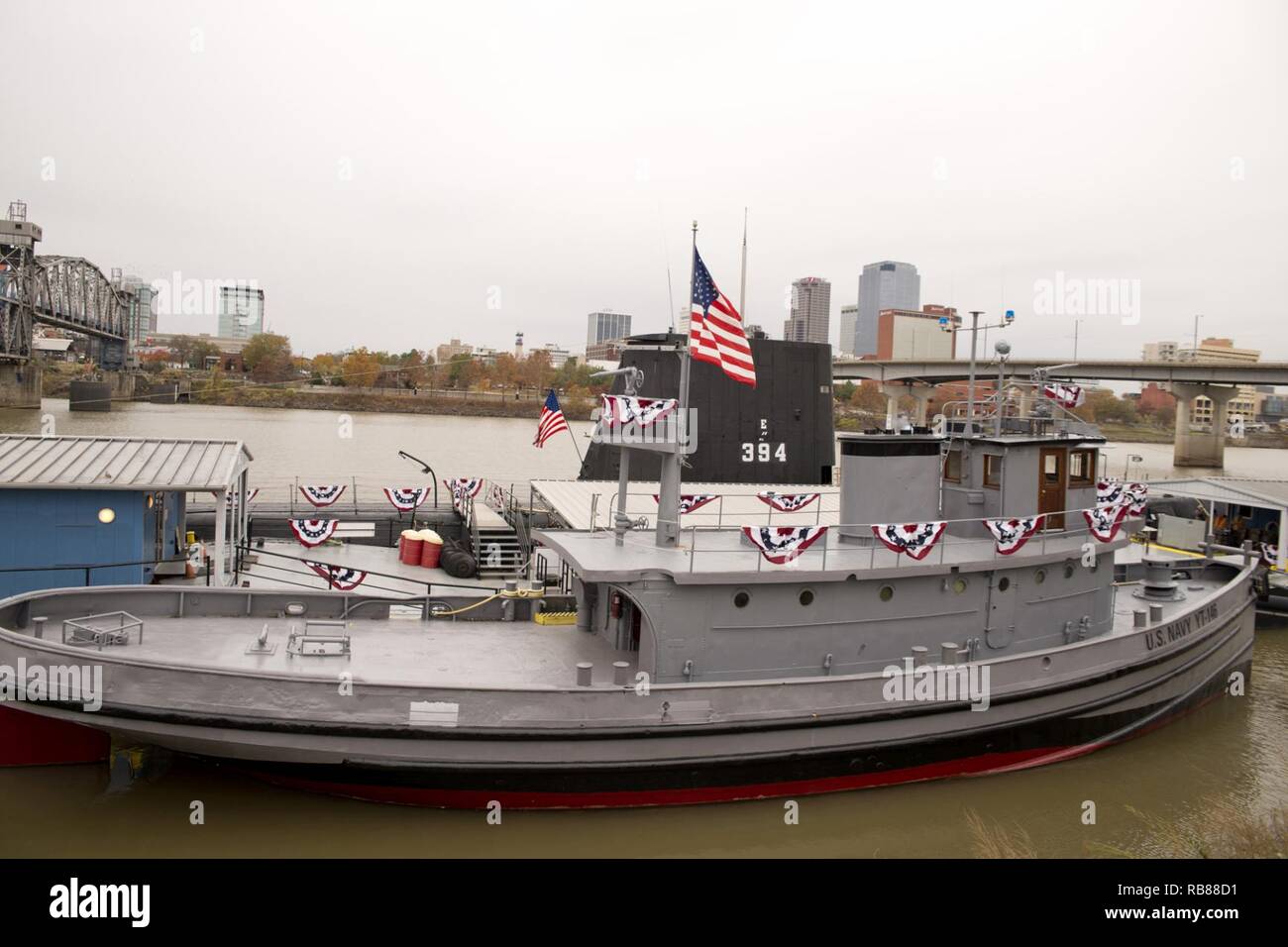 The USS Hoga (YT 146), a Woban-class district harbor tug, moored ...