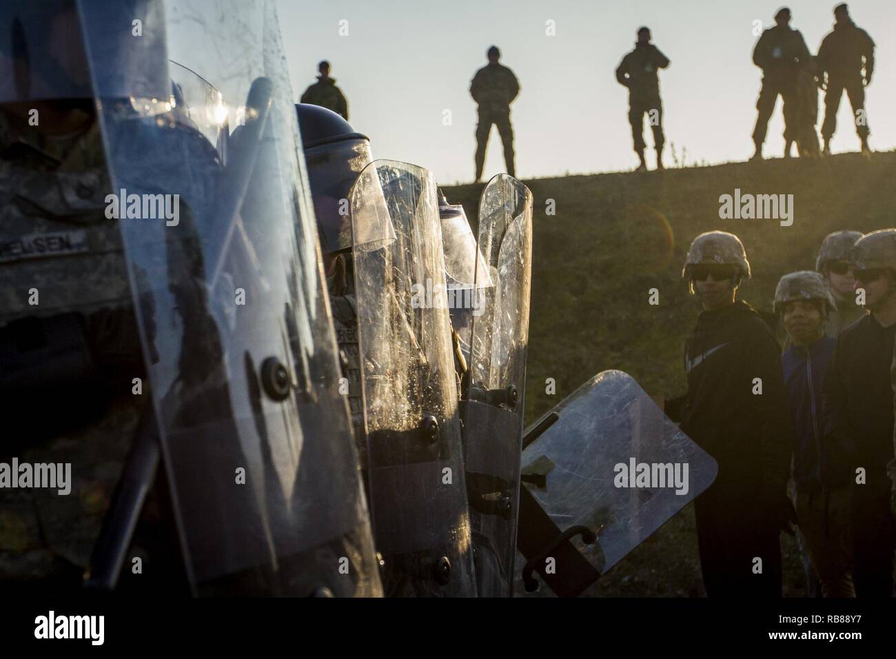 Soldiers assigned to 1st Squadron, 33rd Cavalry, 101st Airborne ...