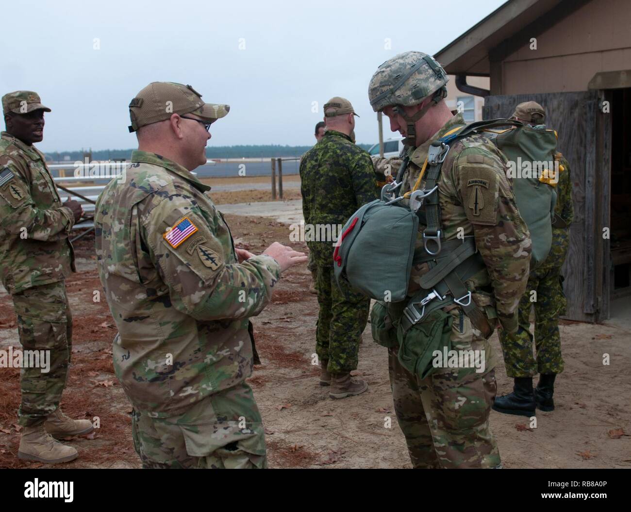 Mc6 parachute hi-res stock photography and images - Alamy