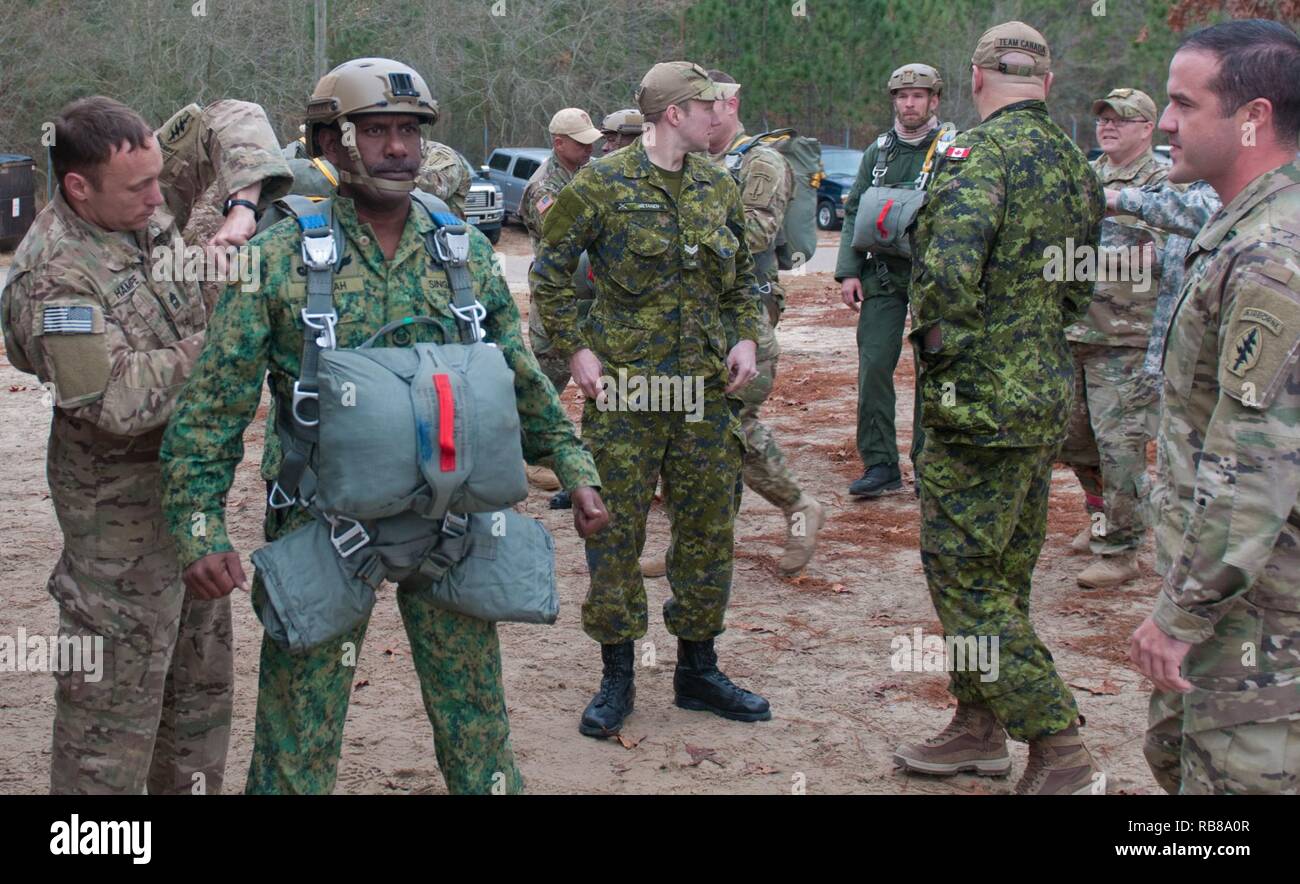 Mc6 parachute hi-res stock photography and images - Alamy