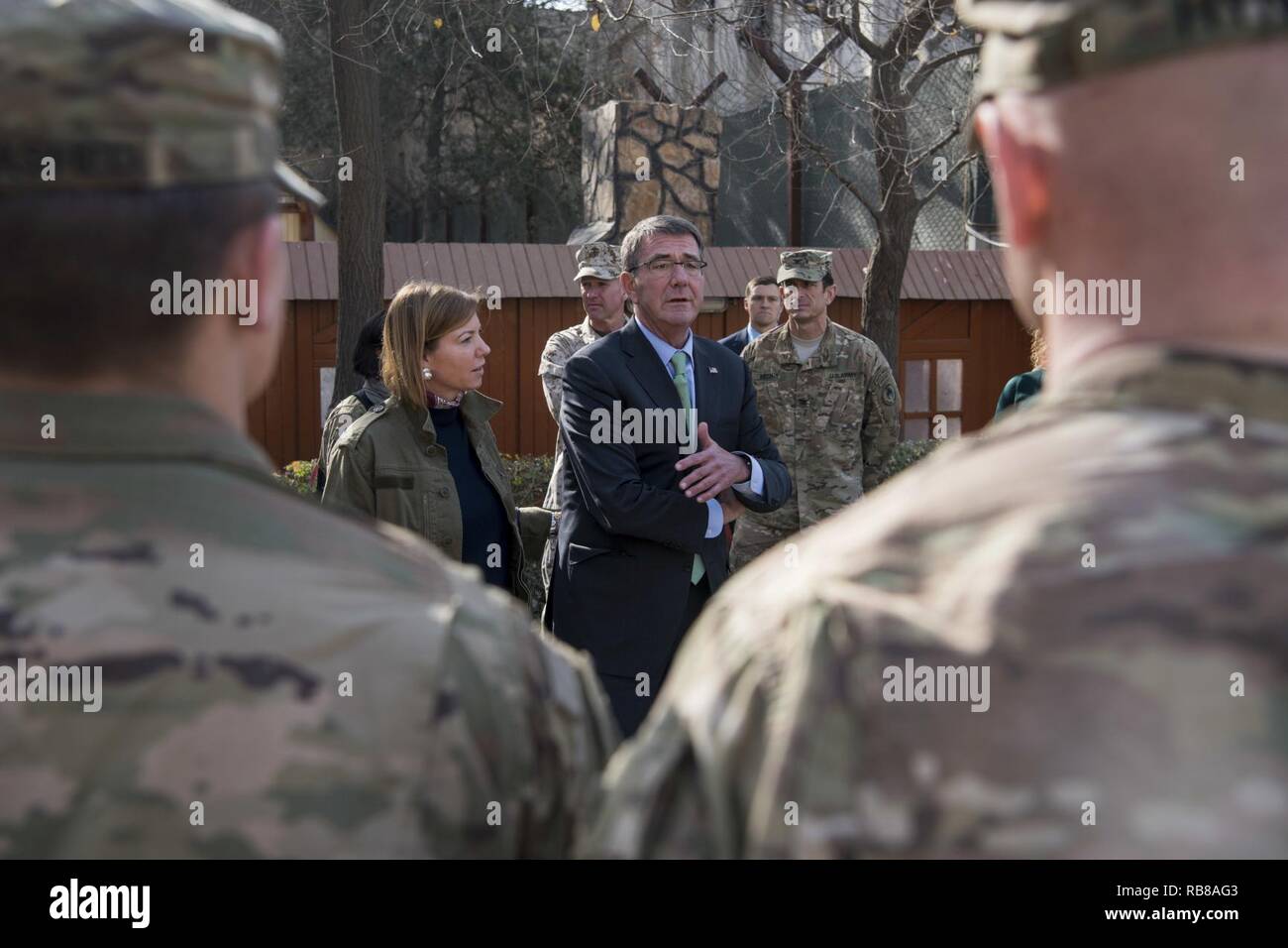 Secretary of Defense Ash Carter and his wife Stephanie visit with ...