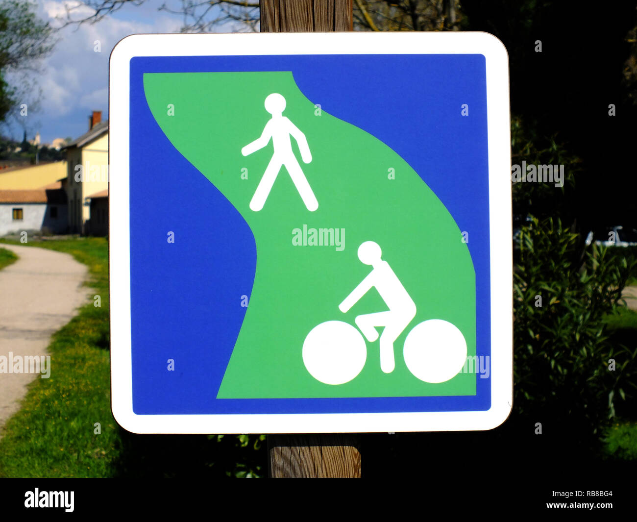 Road sign signs symbols markings hi-res stock photography and images ...