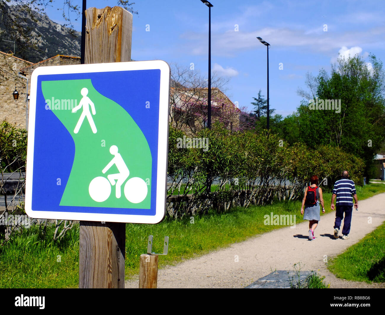 Road sign signs symbols markings hi-res stock photography and images ...