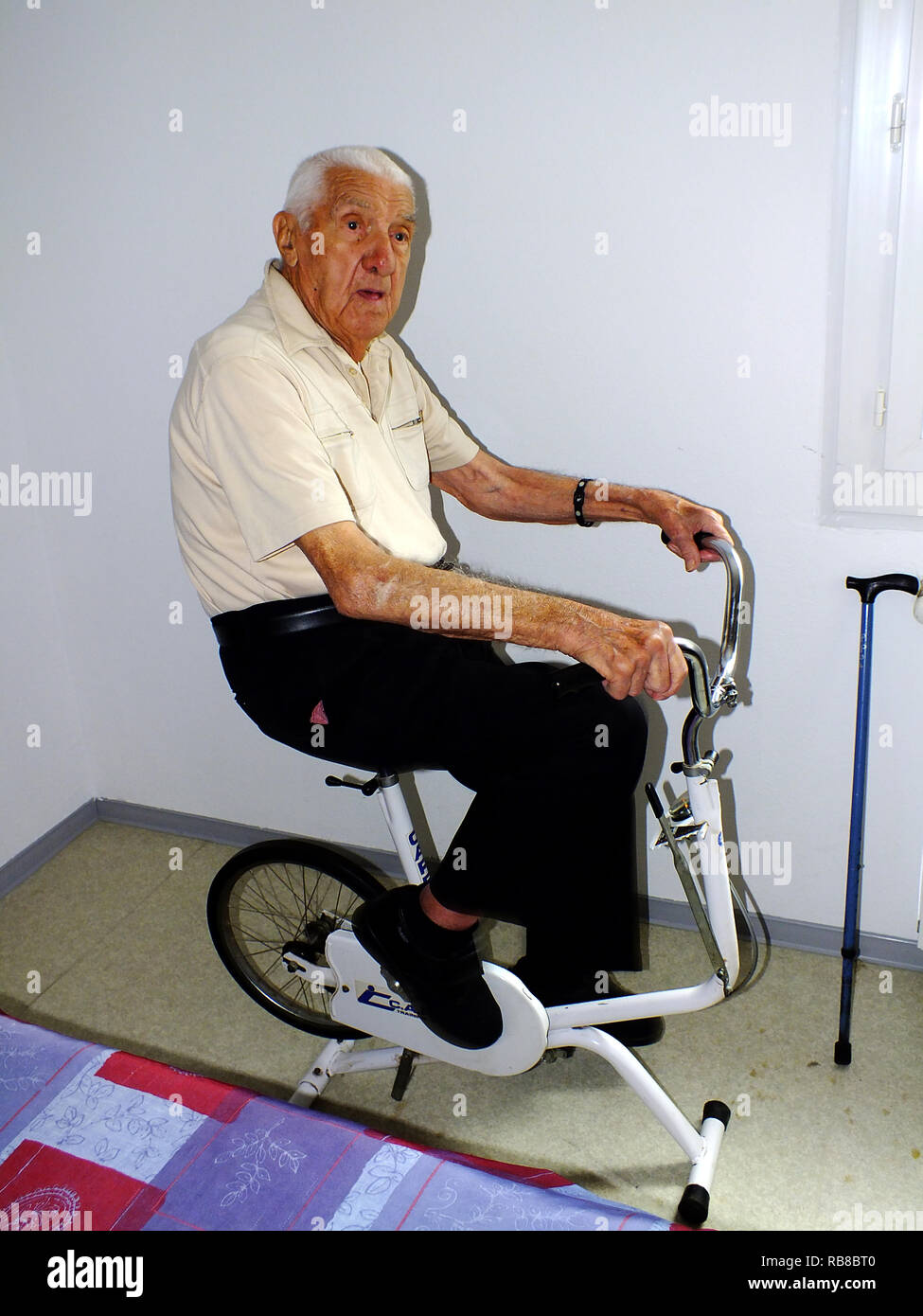 95 year old man hi-res stock photography and images - Alamy