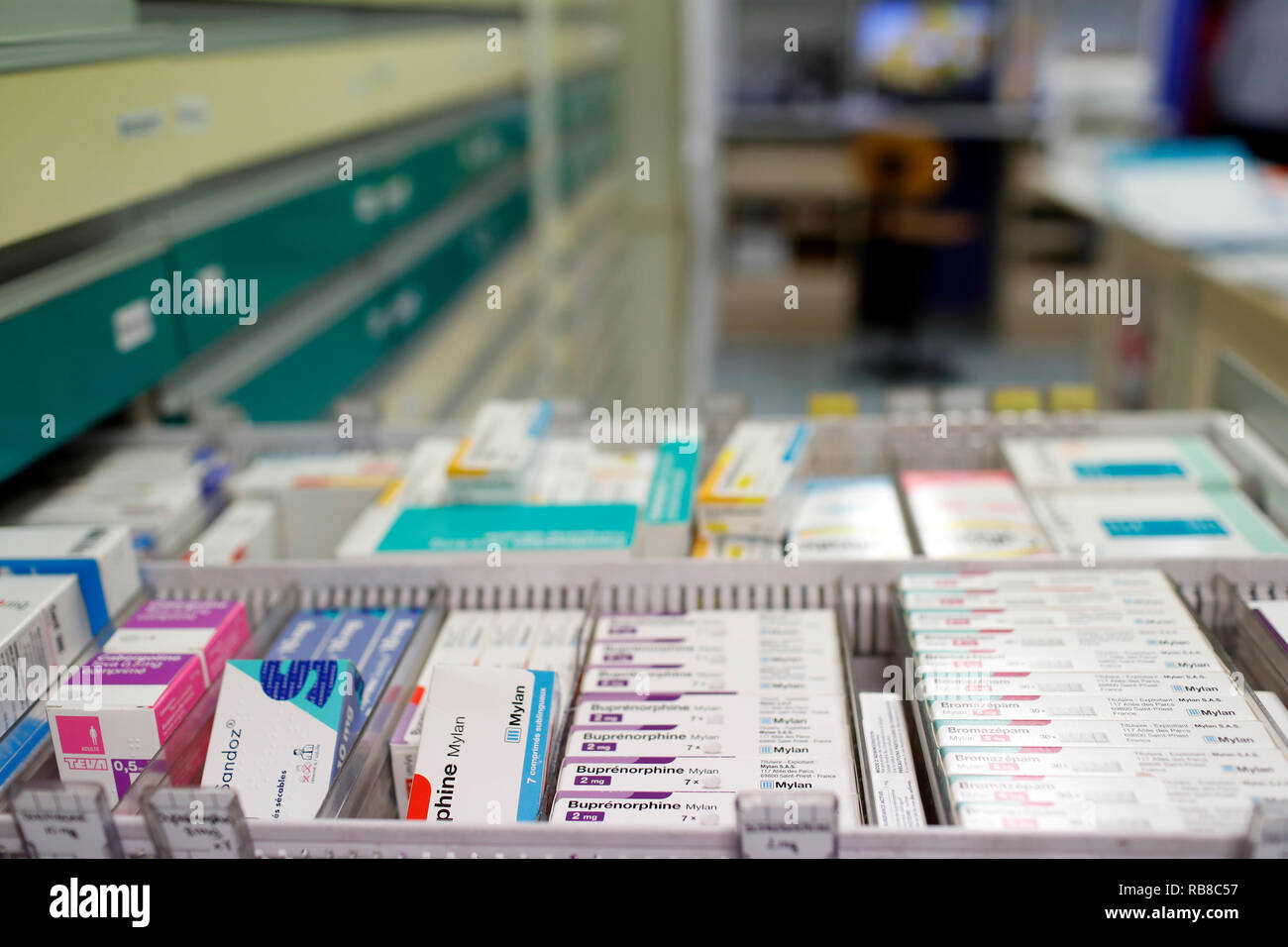Pharmacy drawers hi-res stock photography and images - Alamy