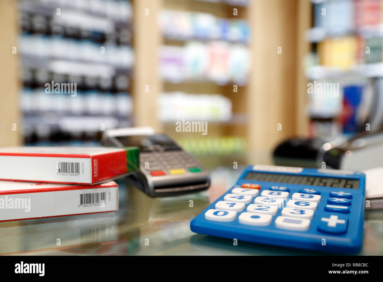 Pharmacy counter hi-res stock photography and images - Alamy