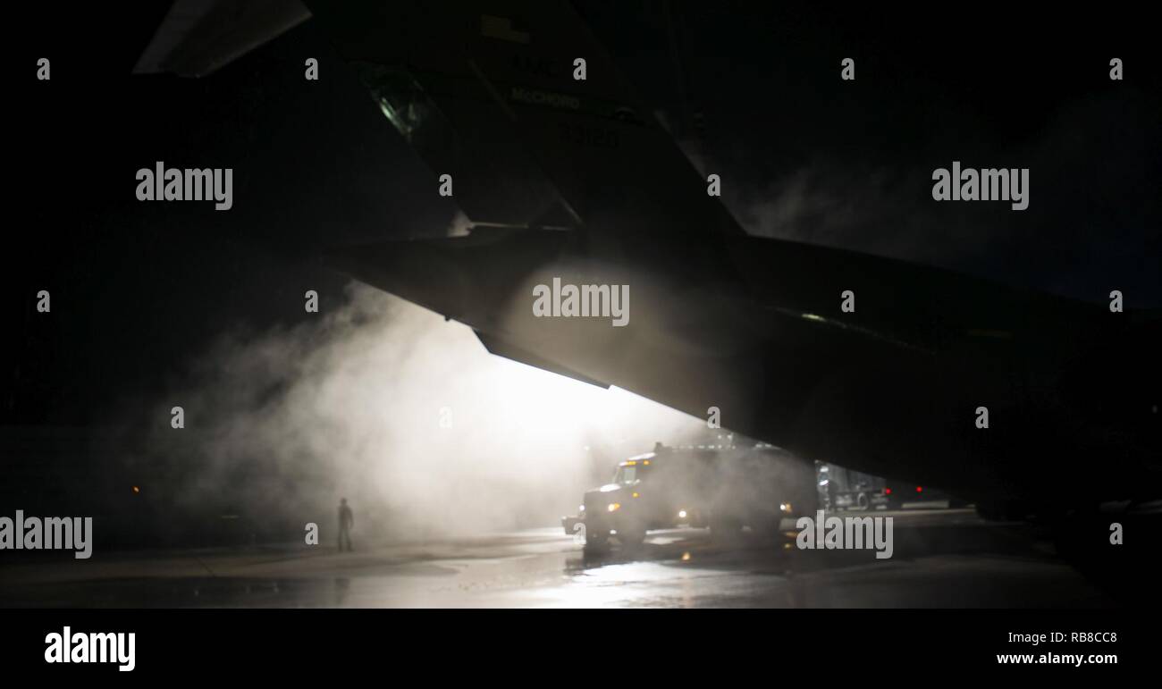 349th aircraft maintenance squadron hi-res stock photography and images ...