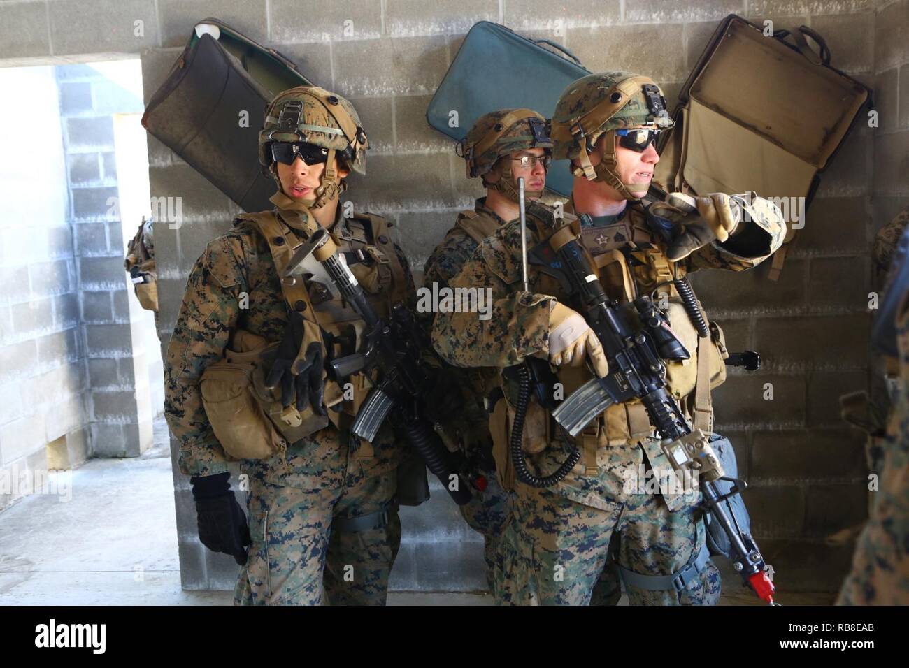 U.S. Marines with Company F, 2nd Battalion, 6th Marine Regiment (2/6 ...
