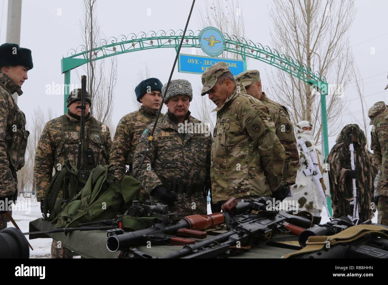 Kazakh Soldiers Stock Photos & Kazakh Soldiers Stock Images - Alamy