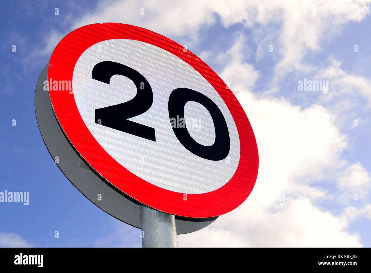 20 mile per hour sign hi-res stock photography and images - Alamy