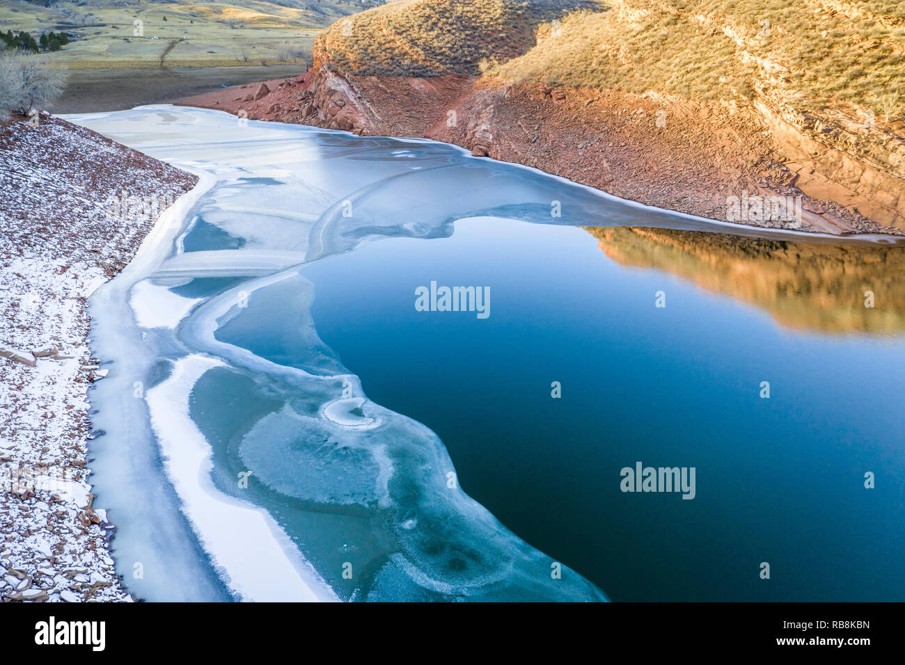 Partially frozen mountain lake hi-res stock photography and images - Alamy