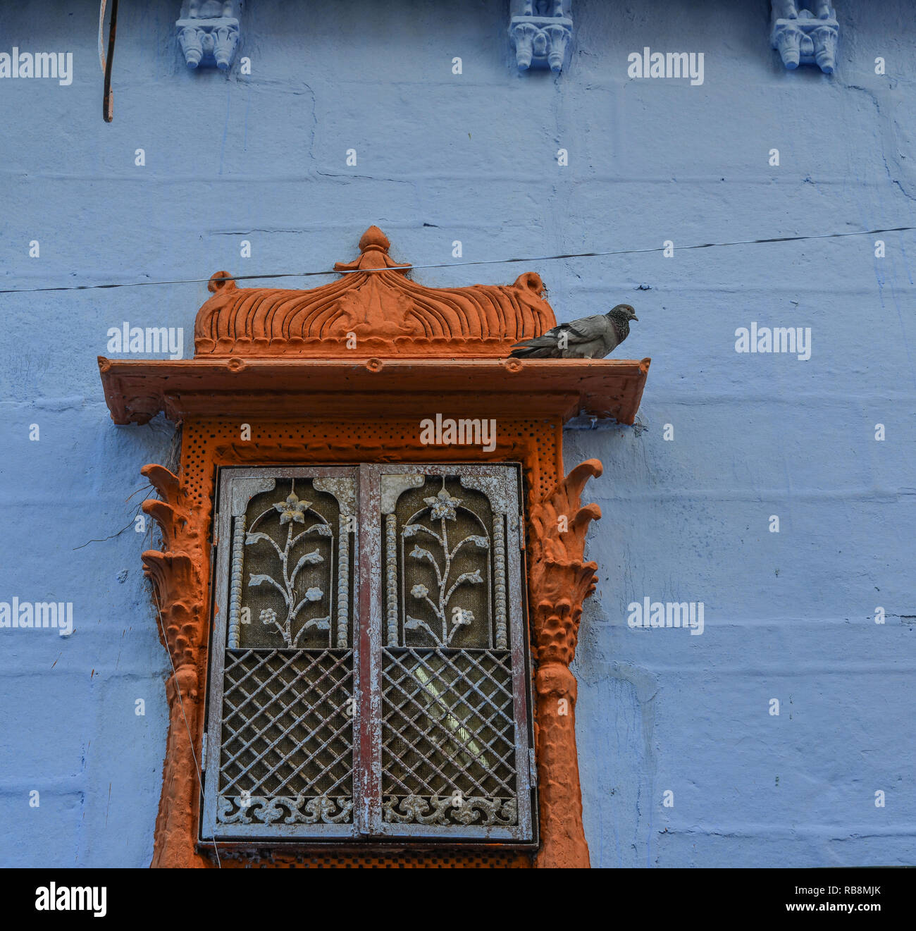 Traditional window of Indian palace in Jodhpur, India Stock Photo - Alamy