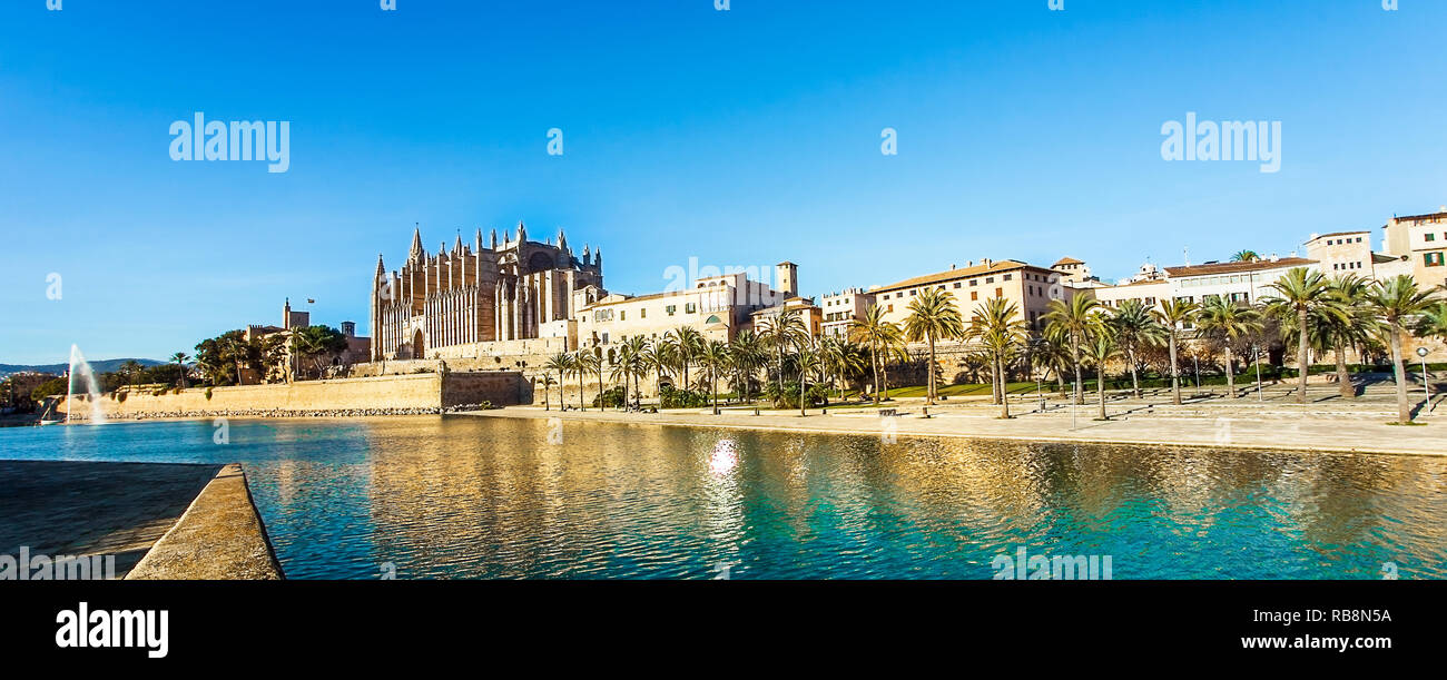 Skyline palma de mallorca hi-res stock photography and images - Alamy