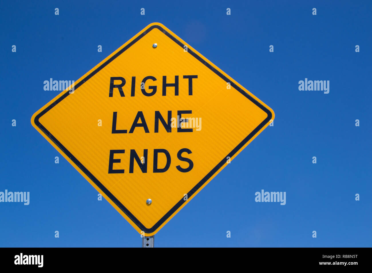 Lane ends merge right hi-res stock photography and images - Alamy
