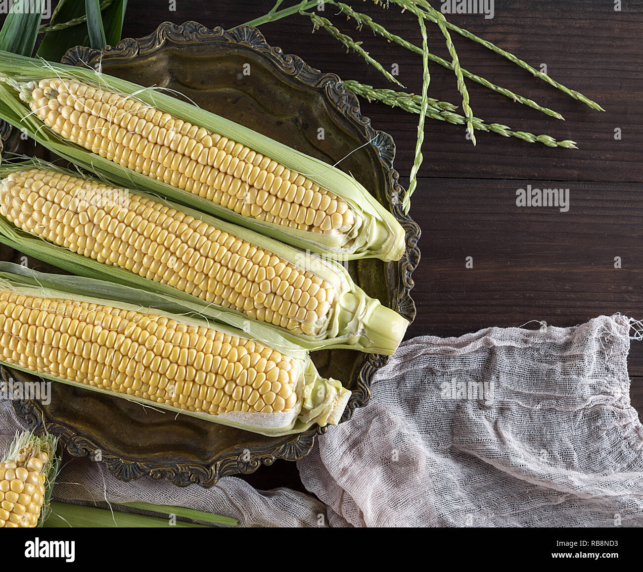 fresh ripe yellow corn cobs, top view Stock Photo - Alamy