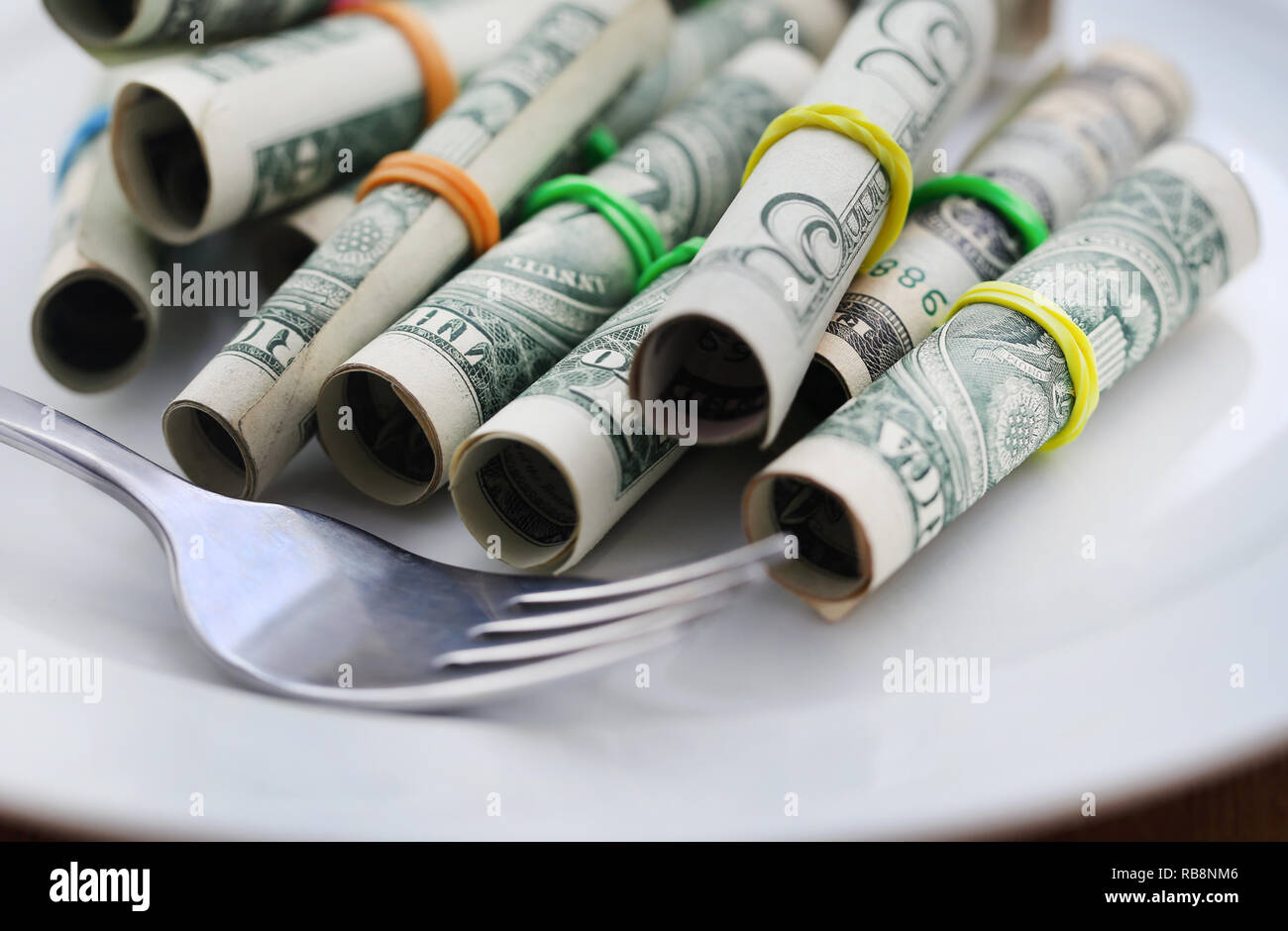 Hundred dollars symbol hi-res stock photography and images - Alamy