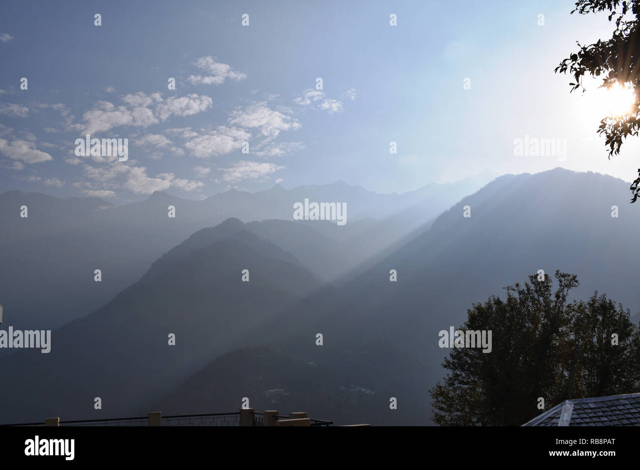 Sun rays india hi-res stock photography and images - Alamy
