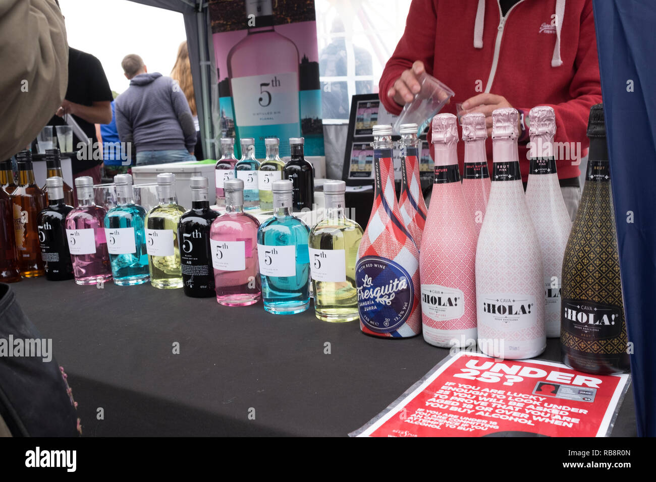 Pop up food stall hi-res stock photography and images - Alamy