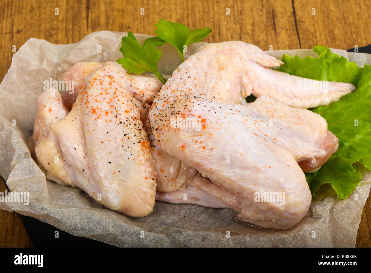 Raw chicken wings ready for cooking Stock Photo - Alamy