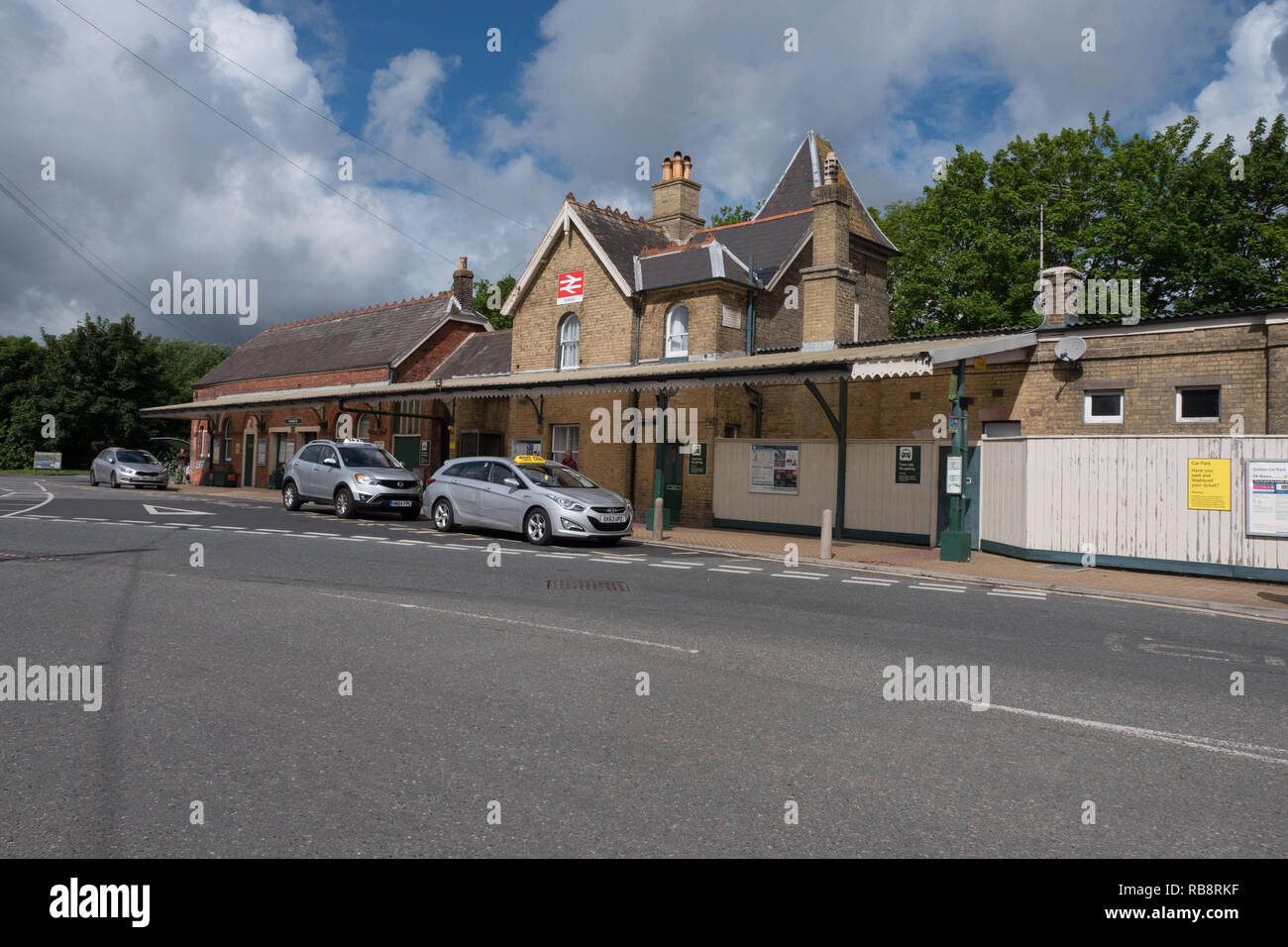 Train travel station hi-res stock photography and images - Alamy