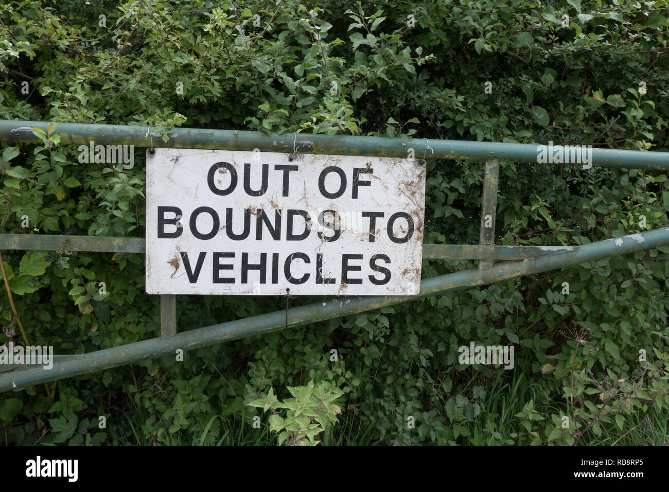Out of bounds sign hi-res stock photography and images - Alamy