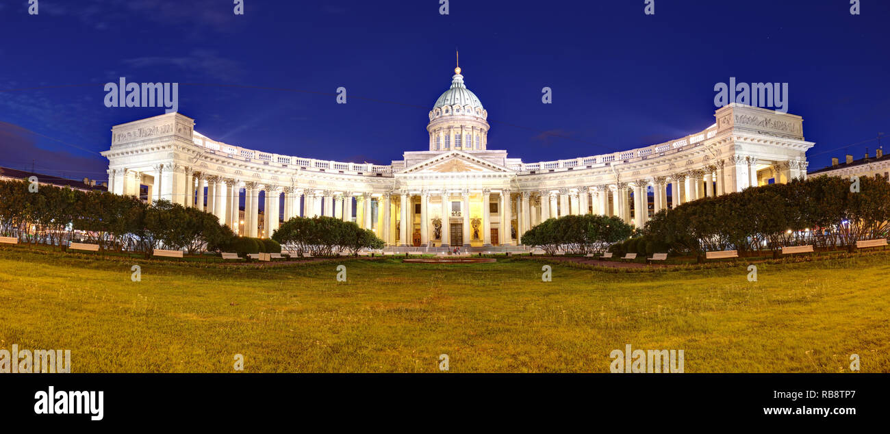 Facade of kazan cathedral hi-res stock photography and images - Alamy