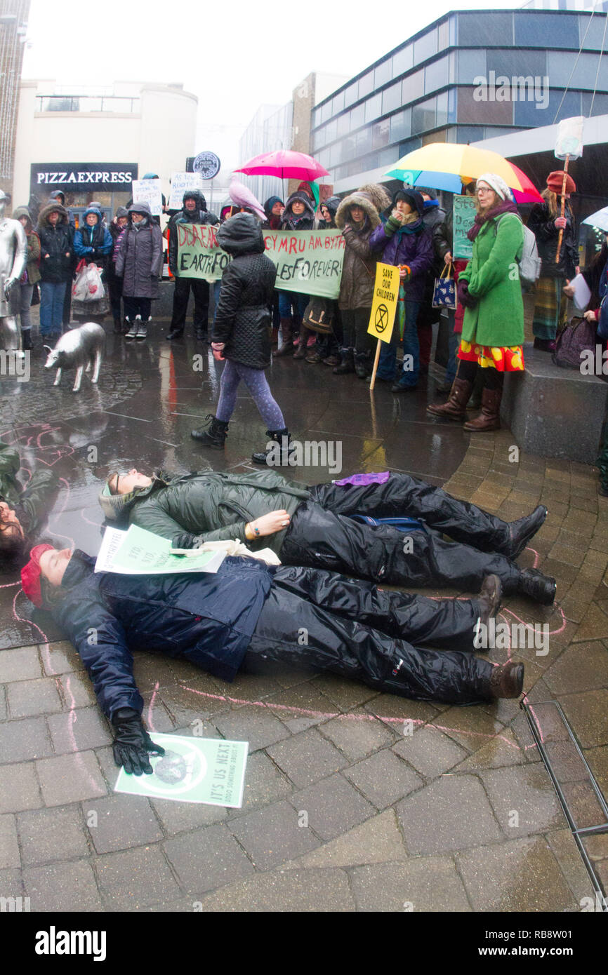 Angry environmental protestors hi-res stock photography and images - Alamy