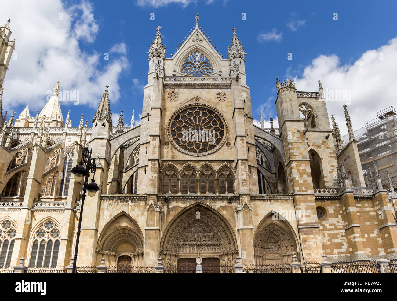Cathedral in leon hi-res stock photography and images - Alamy