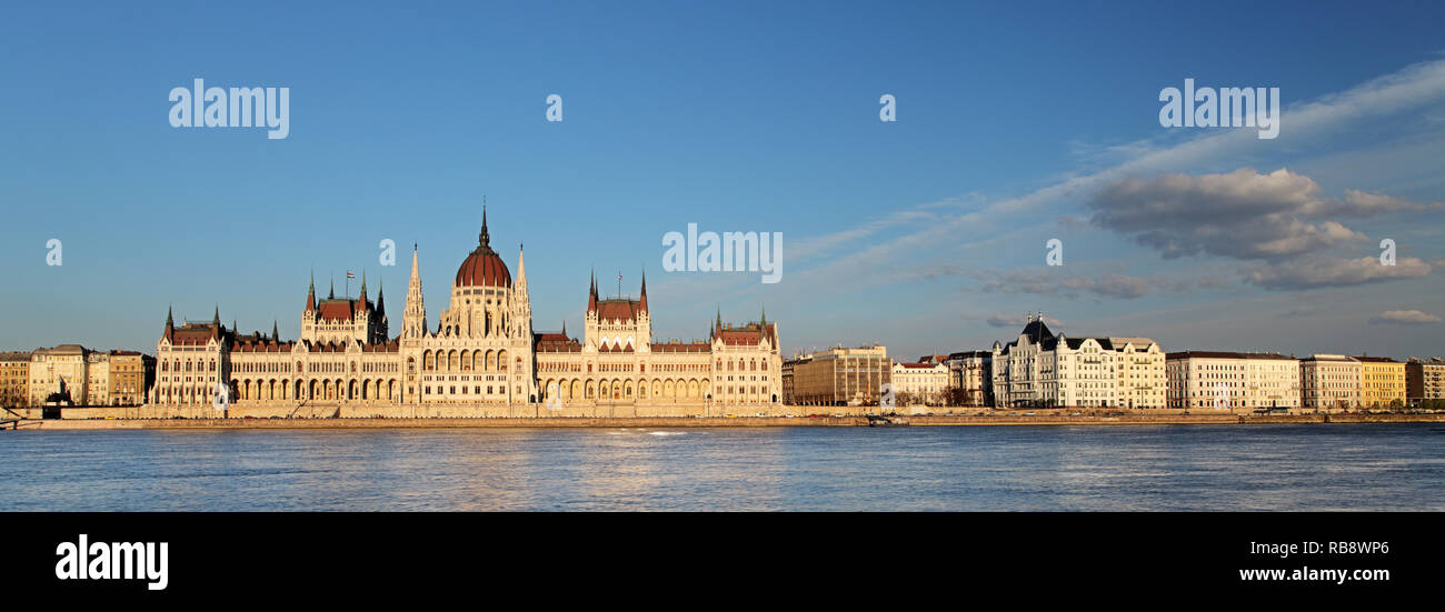 Hungary parliament, Budapest symbol Stock Photo - Alamy
