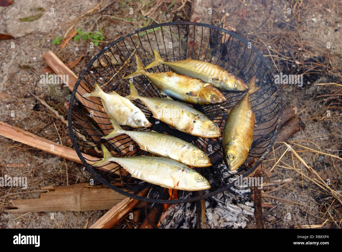 Campfire recipe hi-res stock photography and images - Alamy
