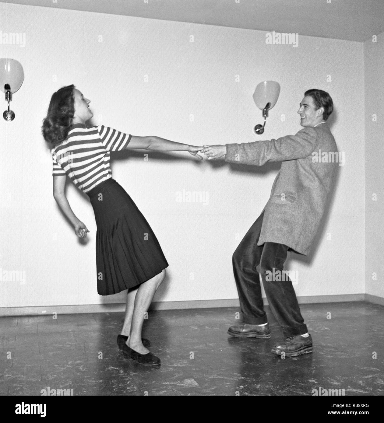 1940s dance american soldiers hi-res stock photography and images - Alamy