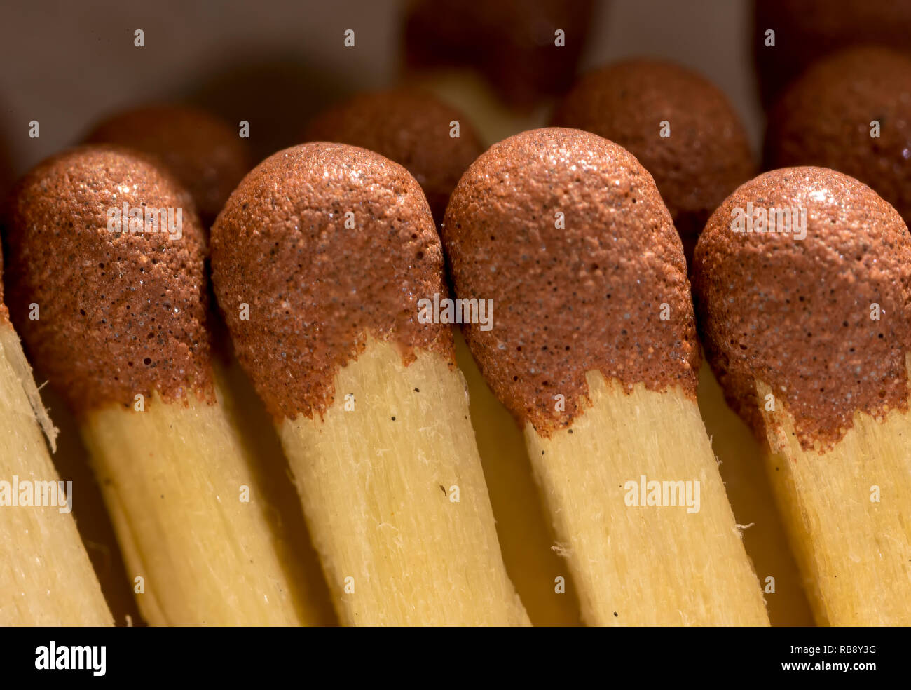 match close-up / box of matches, classic matches Stock Photo - Alamy
