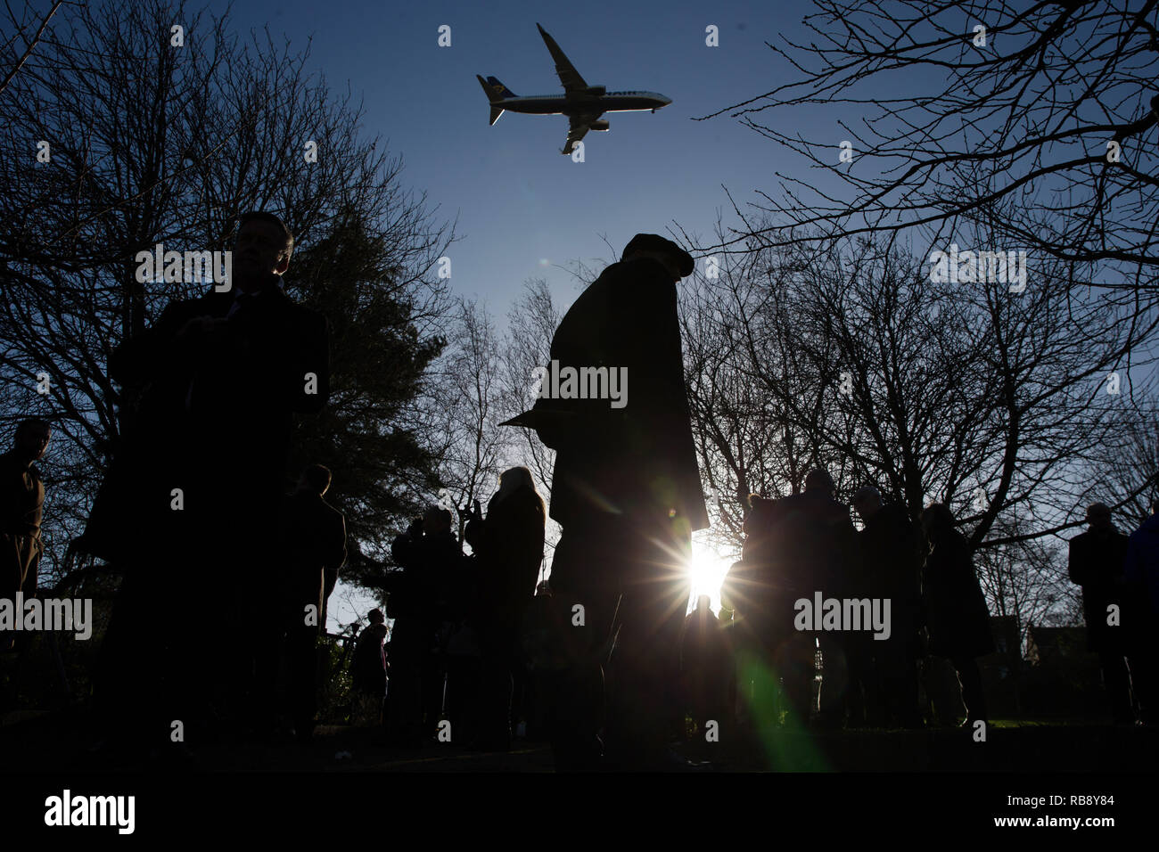 East midland airport hi-res stock photography and images - Alamy