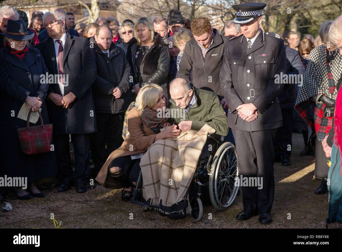 Crash survivor dessie clarke with his daughter hi-res stock photography ...