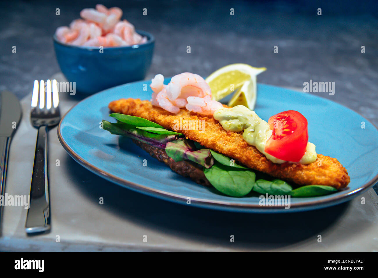 Single prawn plate hi-res stock photography and images - Alamy