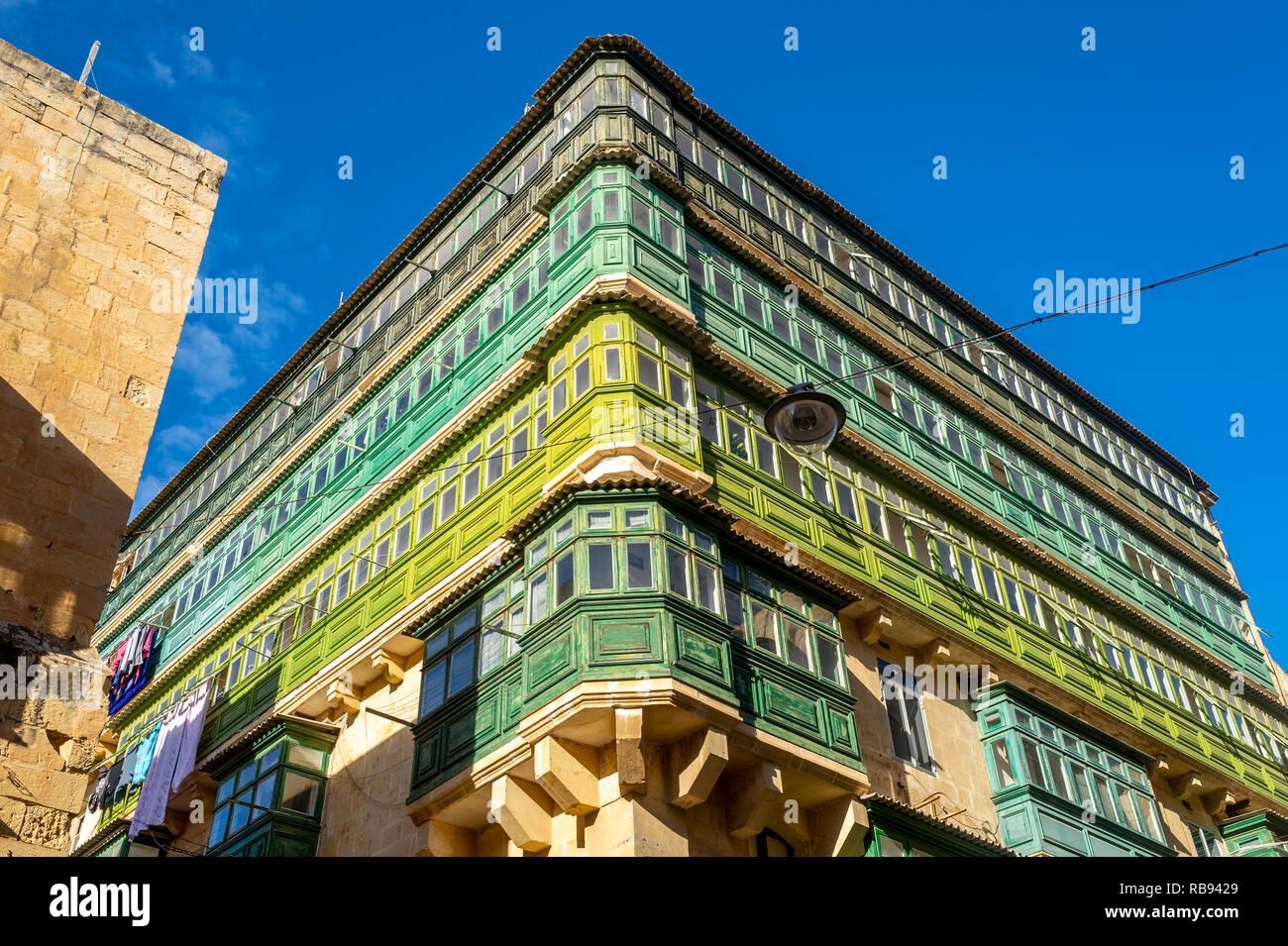 Enclosed balcony valletta malta hi-res stock photography and images - Alamy