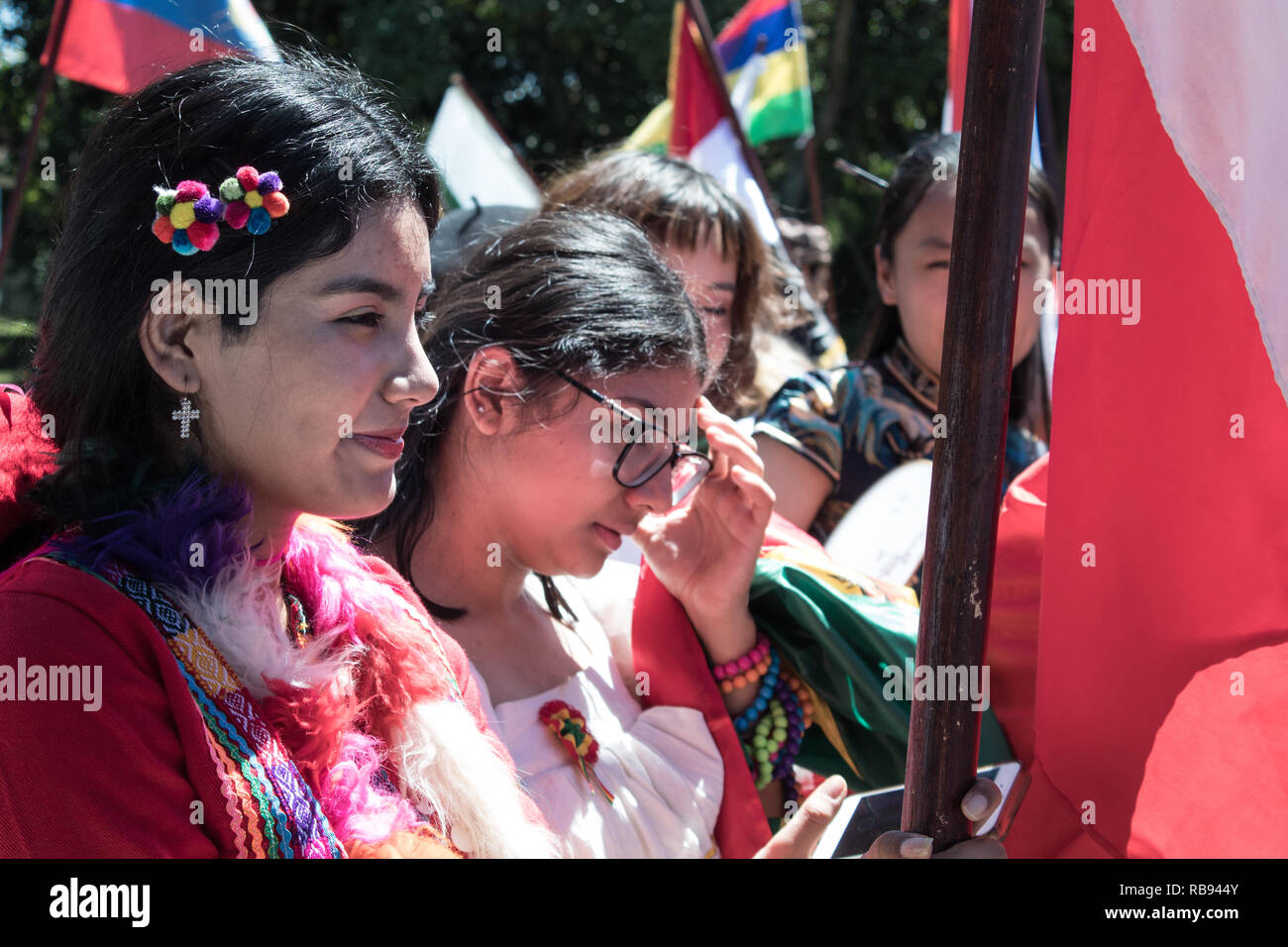 Different nationalities together hi-res stock photography and images ...