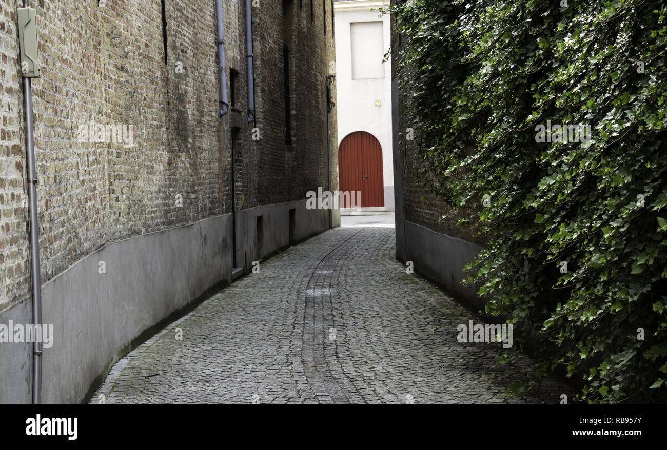 Typical Dutch house, detail of European city Stock Photo - Alamy