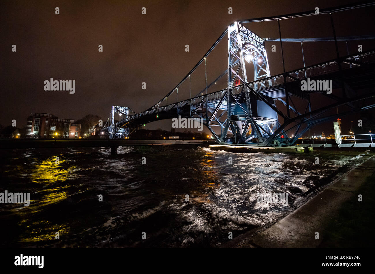 Revolving bridge hi-res stock photography and images - Alamy