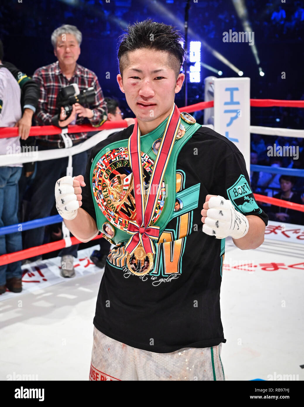 Tokyo, Japan. 30th Dec, 2018. Takuma Inoue (JPN) Boxing : Takuma Inoue of Japan poses with his ...