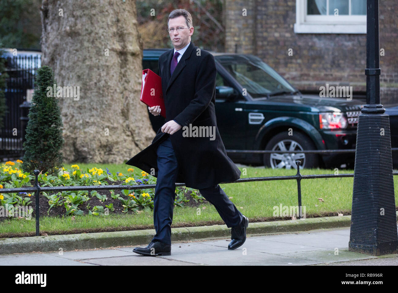 Culture secretary jeremy wright arrives hi-res stock photography and ...