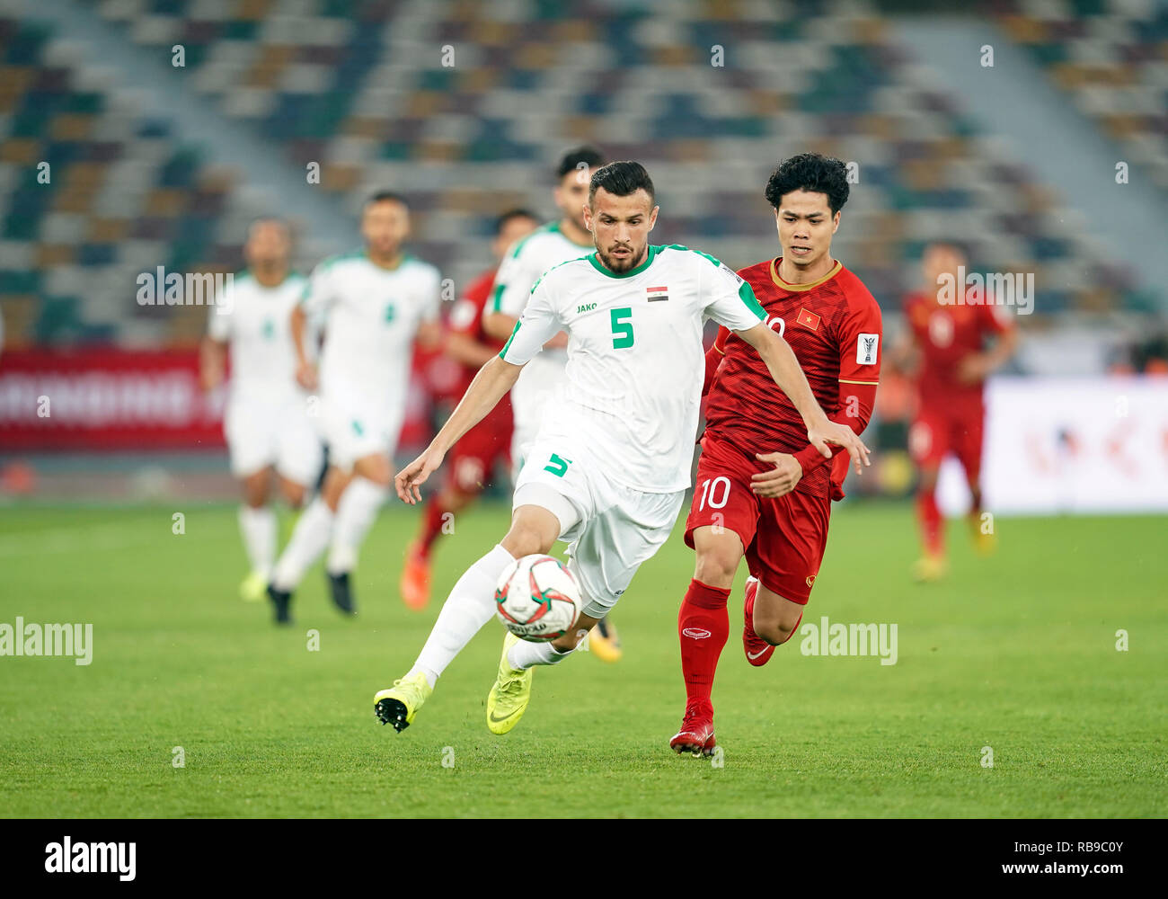 January 8, 2019 : Ali Faez of Iraqreaching the ball in front of Nguy?n ...