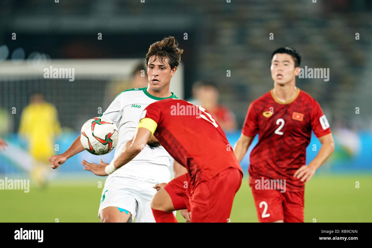 Abu Dhabi, UAE. 8th Jan 2019. Qu? Ng?c H?i of Vietnamheading the ball ...