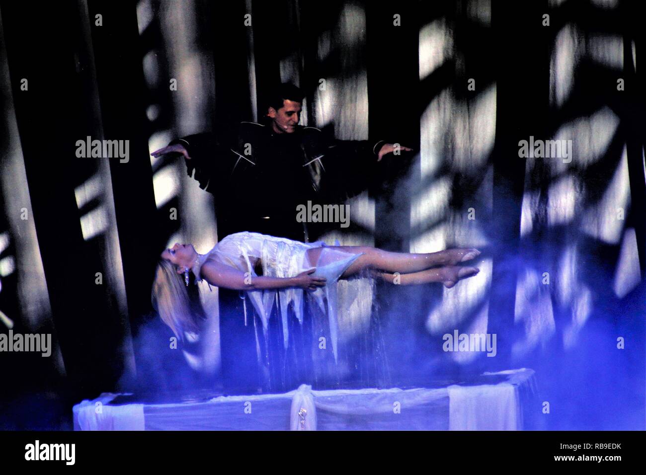 Athens, Greece. 6th Jan, 2019. A magician seen presenting the floating ...